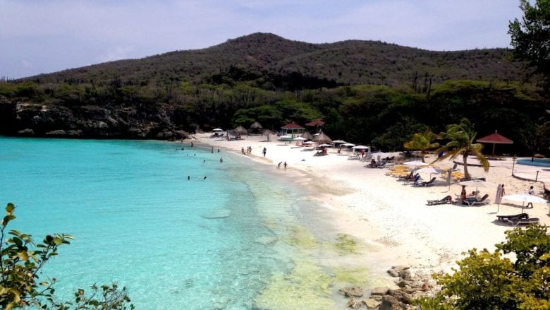 The 10 Best Caribbean Beaches for Families (2021) - FamilyVacationist