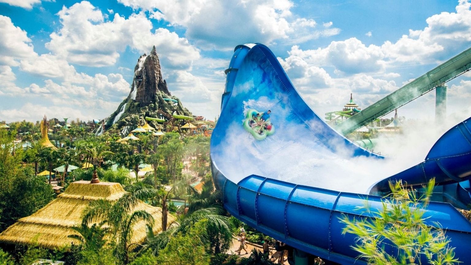 19 cheap theme park hotels that come with magical perks - FamilyVacationist