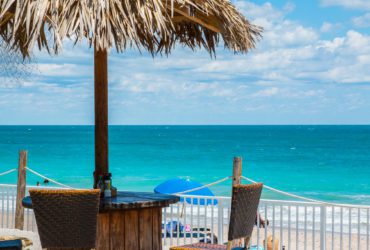 The 10 Best Caribbean Beaches for Families (2021) - FamilyVacationist