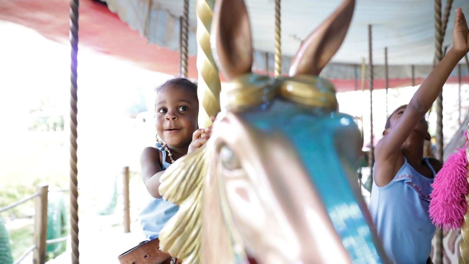 What it's Like to Volunteer at Give Kids the World - FamilyVacationist