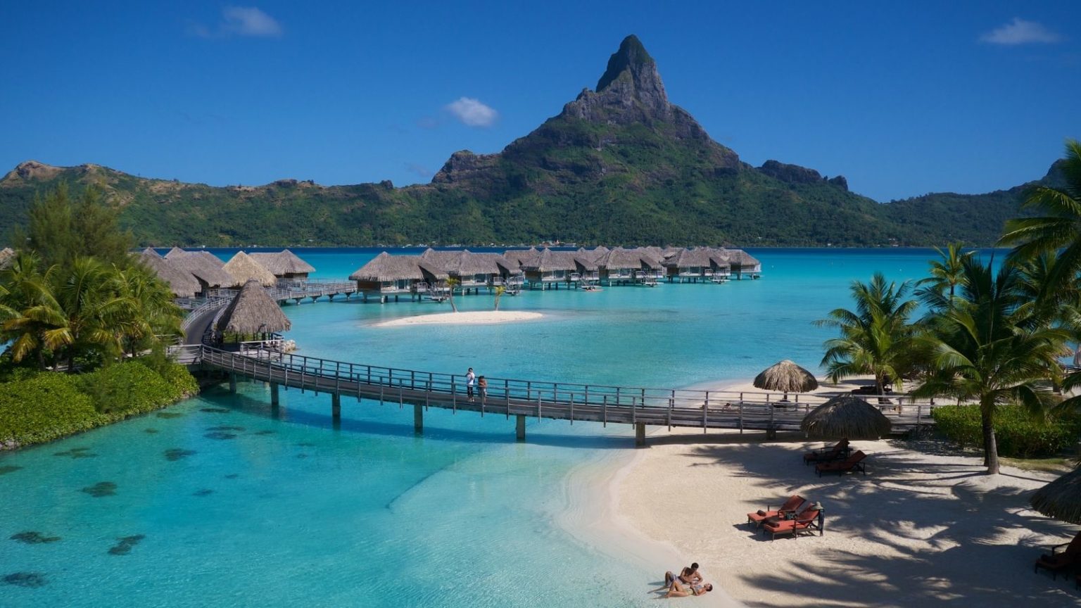 7 French Polynesia resorts that welcome kids of all ages ...