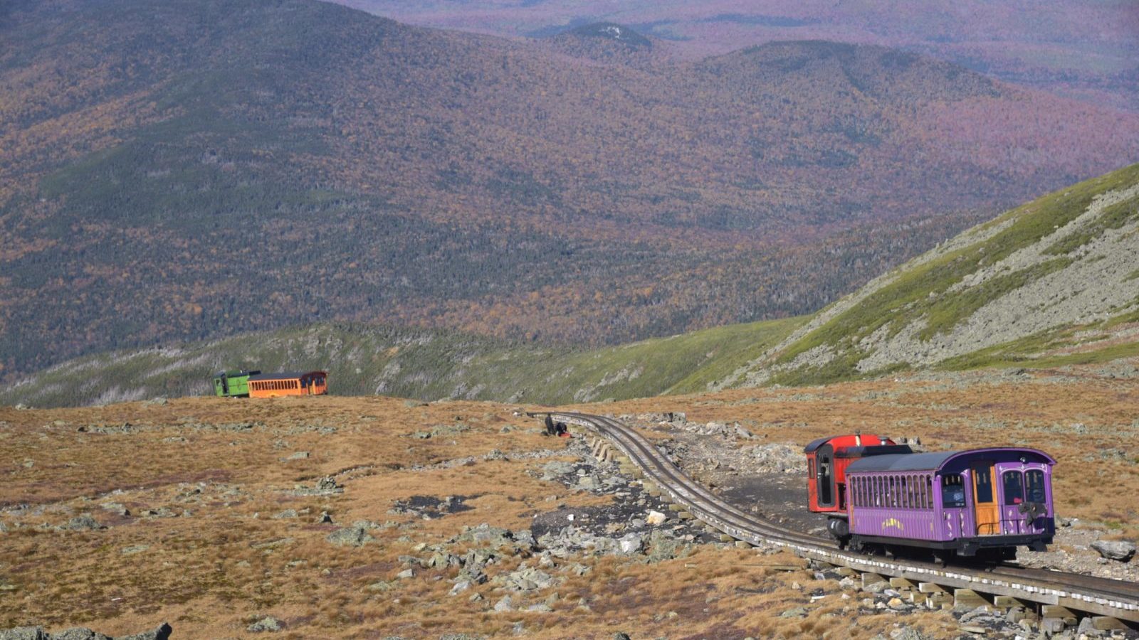 All aboard the 12 best fall foliage train rides in the U.S. - FamilyVacationist