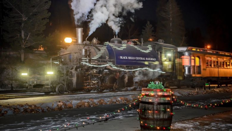 10 Christmas train rides guaranteed to get you in the holiday spirit ...