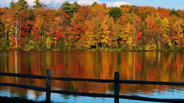 America's most scenic mountain towns for leaf-peeping season ...