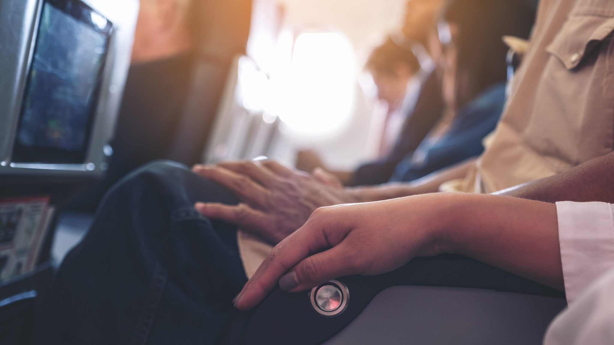7 Easy In-Flight Stretches to Keep You Limber On Airplanes (2024 ...