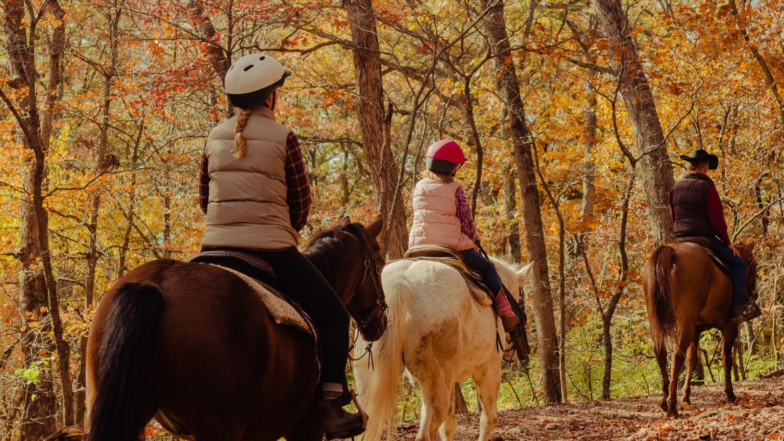 Quick Family Vacation: 10 Perfect Fall Weekend Getaways for Everyone ...