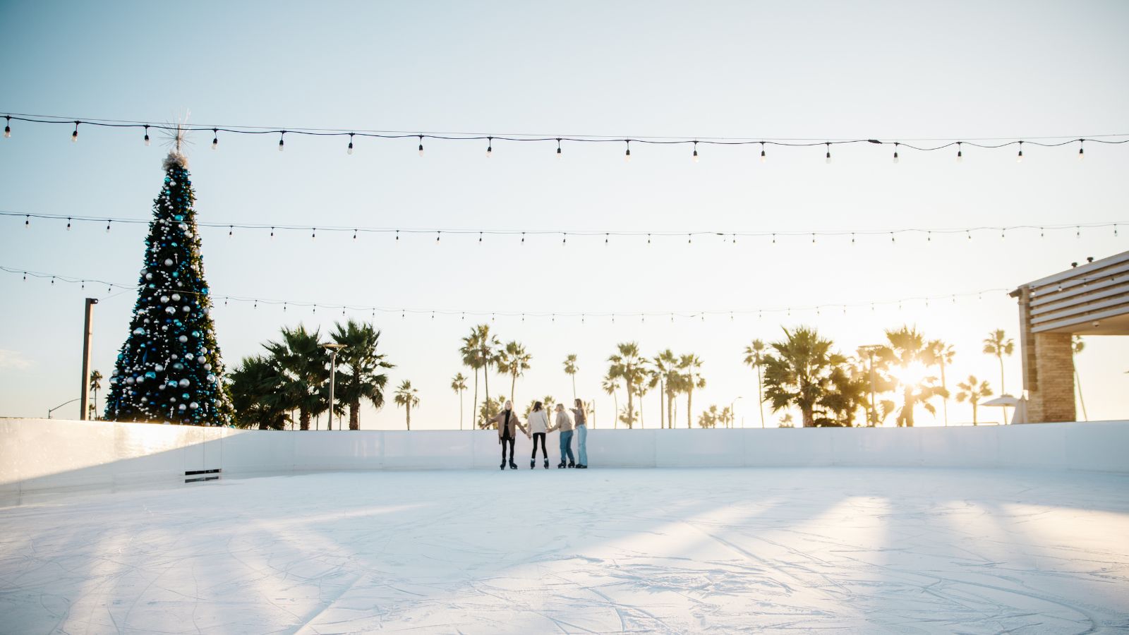 Christmas Family Resorts Near Me: 29 Festive Spots Across the U.S ...