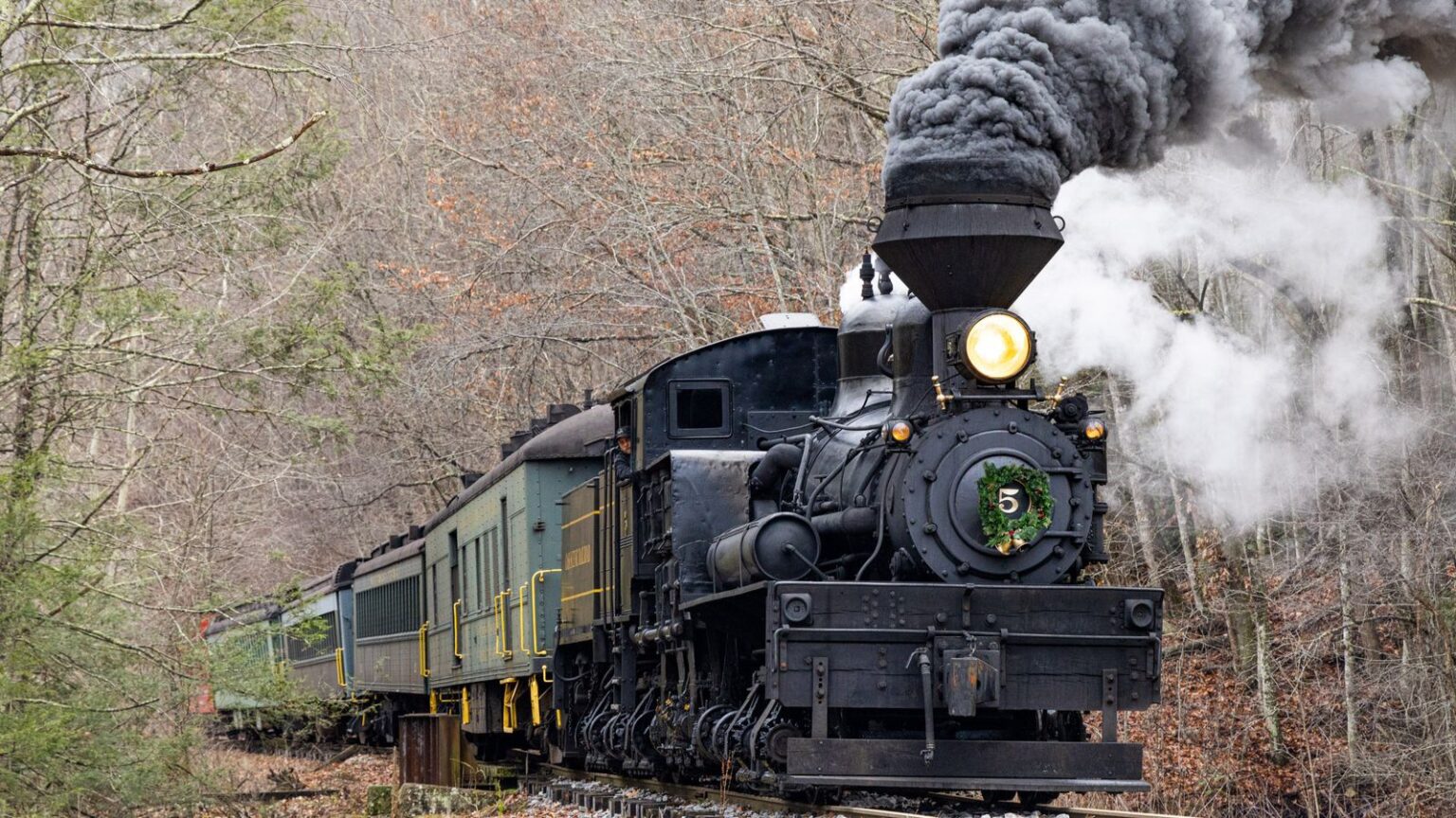 12 best Amtrak vacations and scenic train rides (2024) - FamilyVacationist