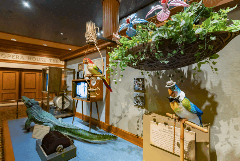 First look: Disneyland's "Walt Disney - A Magical Life" featuring the ...